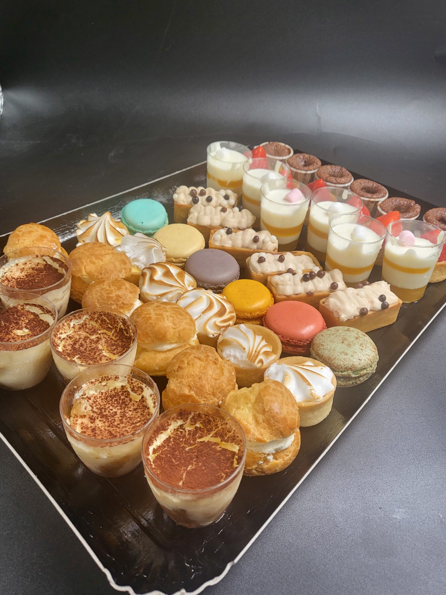 Assortiments de 20 Mini Gâteaux Premium - Traiteur et Saveurs