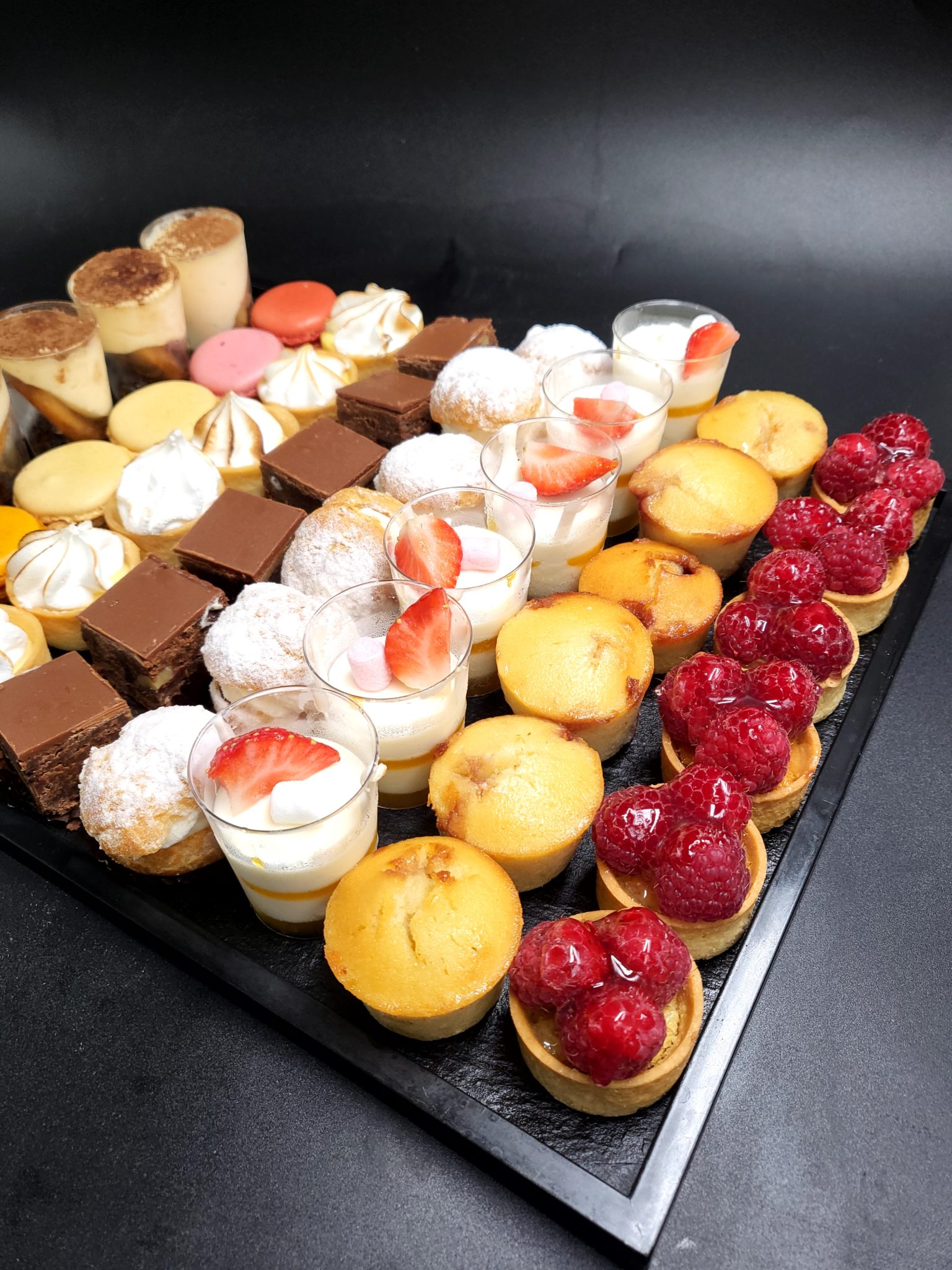 Assortiments de 48 Mini Gâteaux Premium - Traiteur et Saveurs